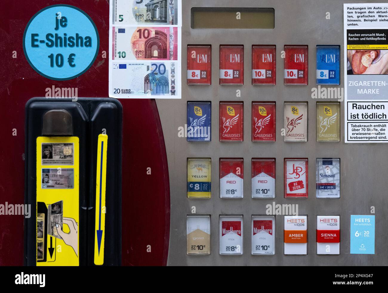 Munich, Germany. 06th Mar, 2023. The warnings "Smoking kills" and ...