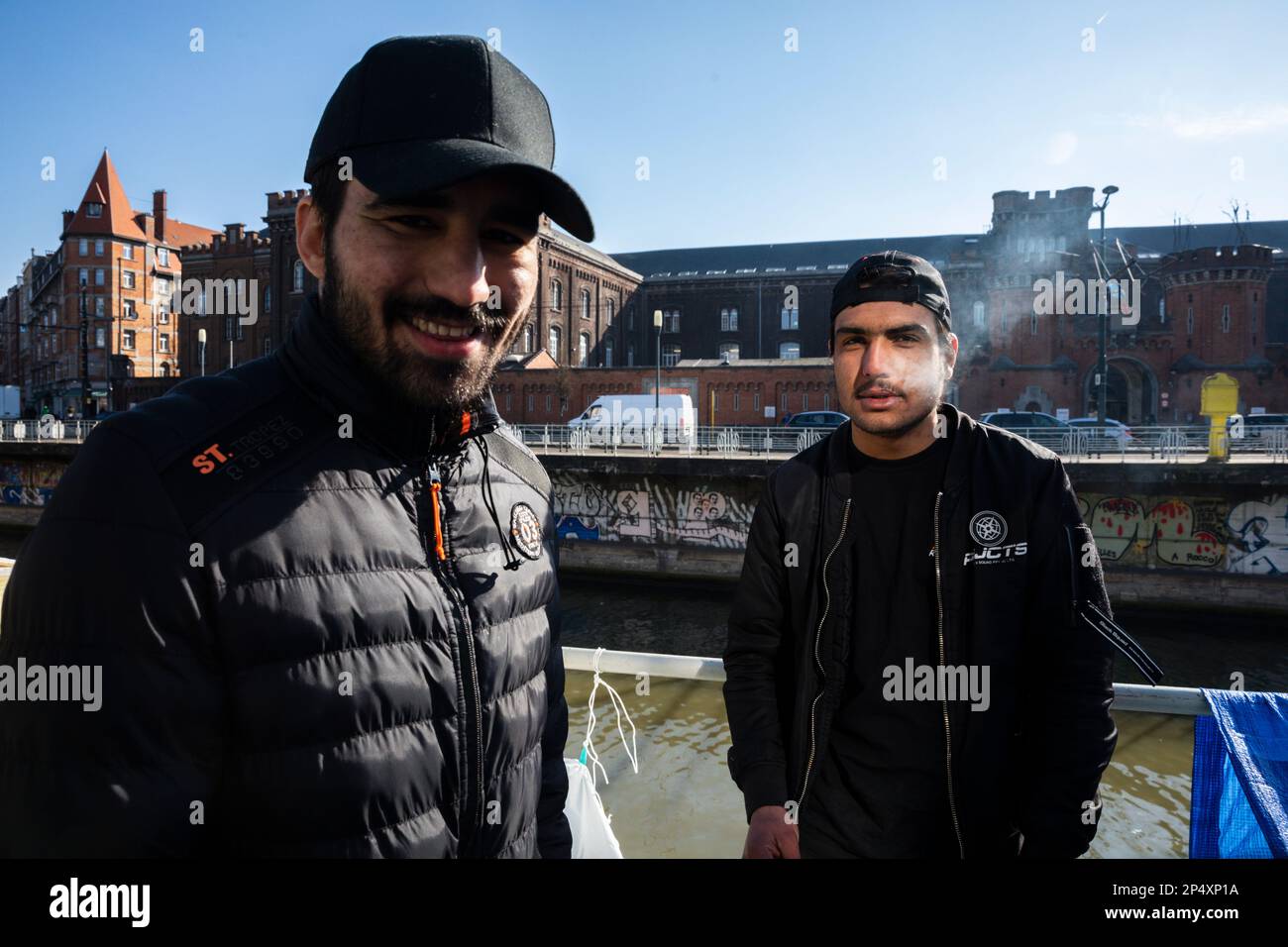 Nicolas Landemard / Le Pictorium - Migrants and tents on the Van Praet ...