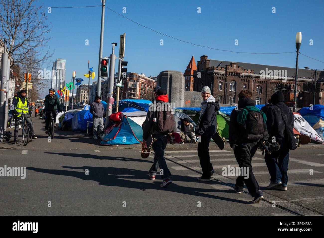 Nicolas Landemard / Le Pictorium - Migrants and tents on the Van Praet ...