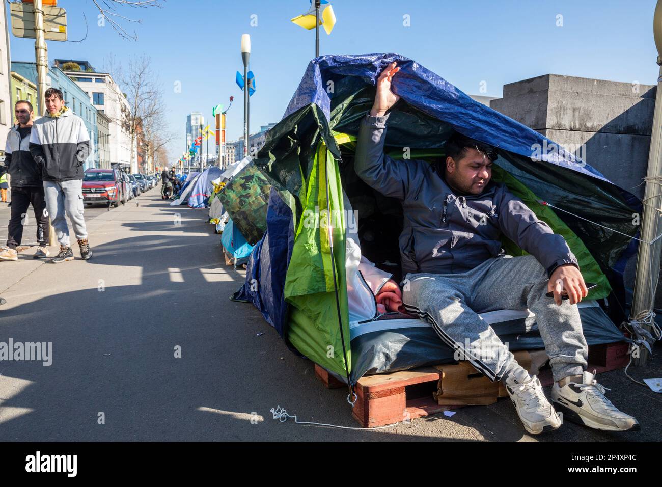 Nicolas Landemard / Le Pictorium - Migrants and tents on the Van Praet ...
