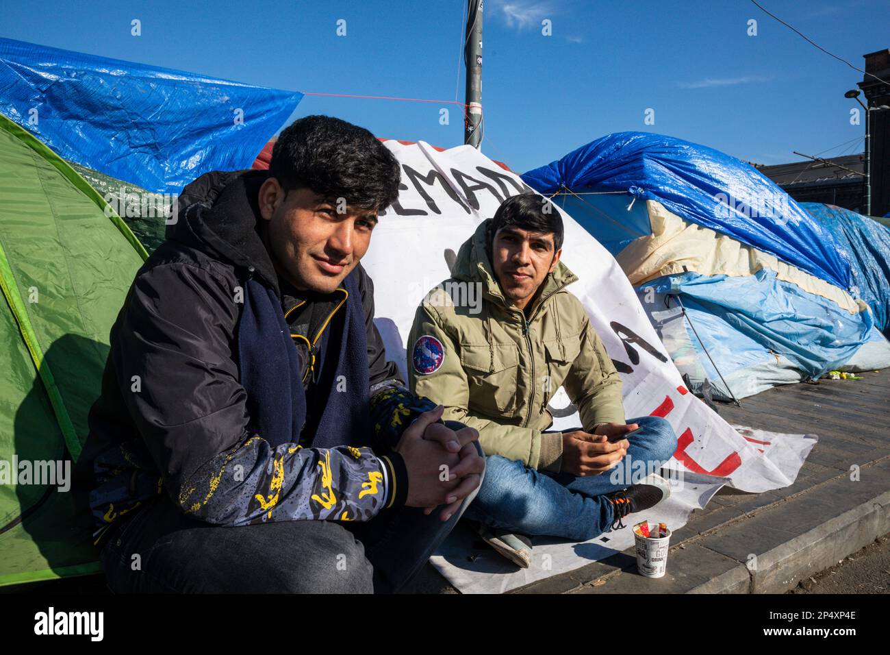 Nicolas Landemard / Le Pictorium - Migrants and tents on the Van Praet ...