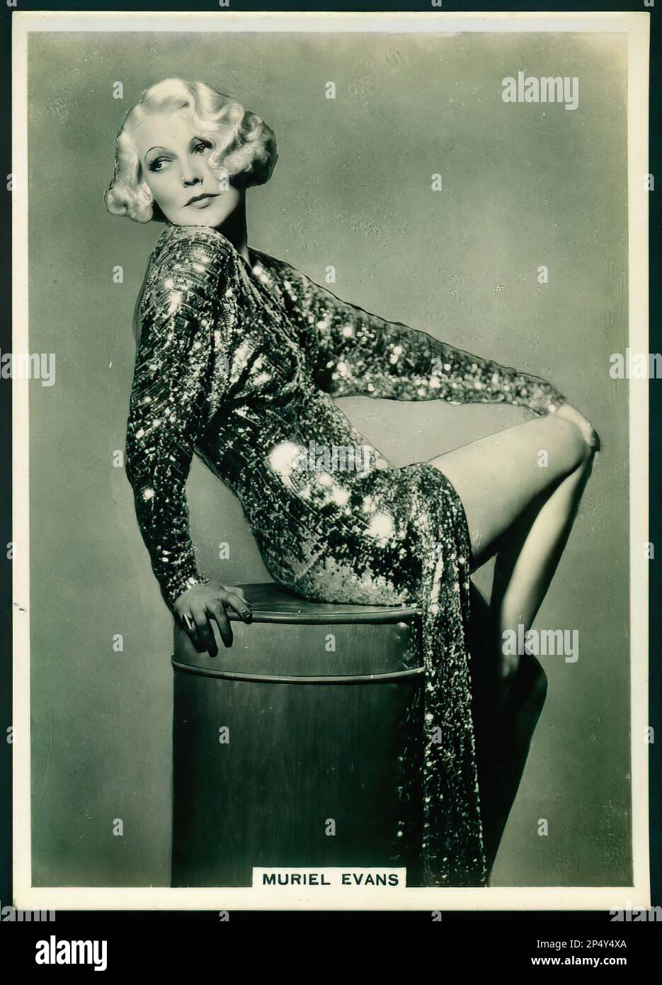 Portrait of Muriel Evans - Vintage Cigarette Card Stock Photo - Alamy