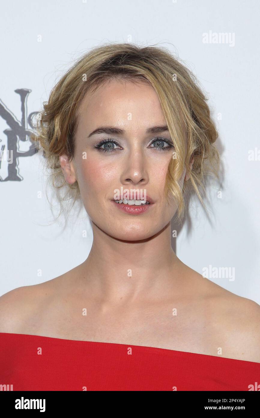 Dominique McElligott attends the AMC's 'Hell On Wheels' Season 2 ...