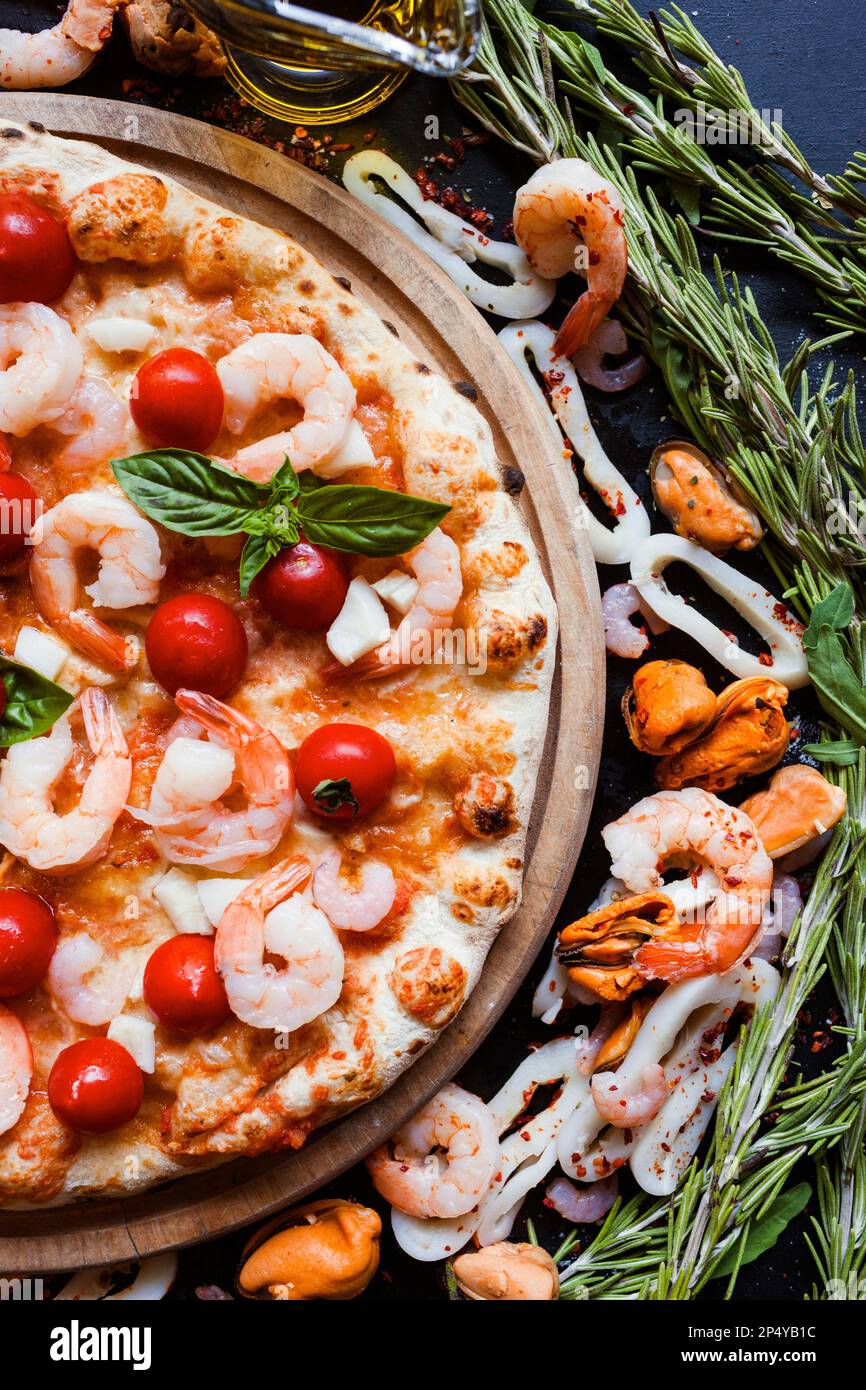 seafood pizza tomato shrimp mediterranean food Stock Photo - Alamy
