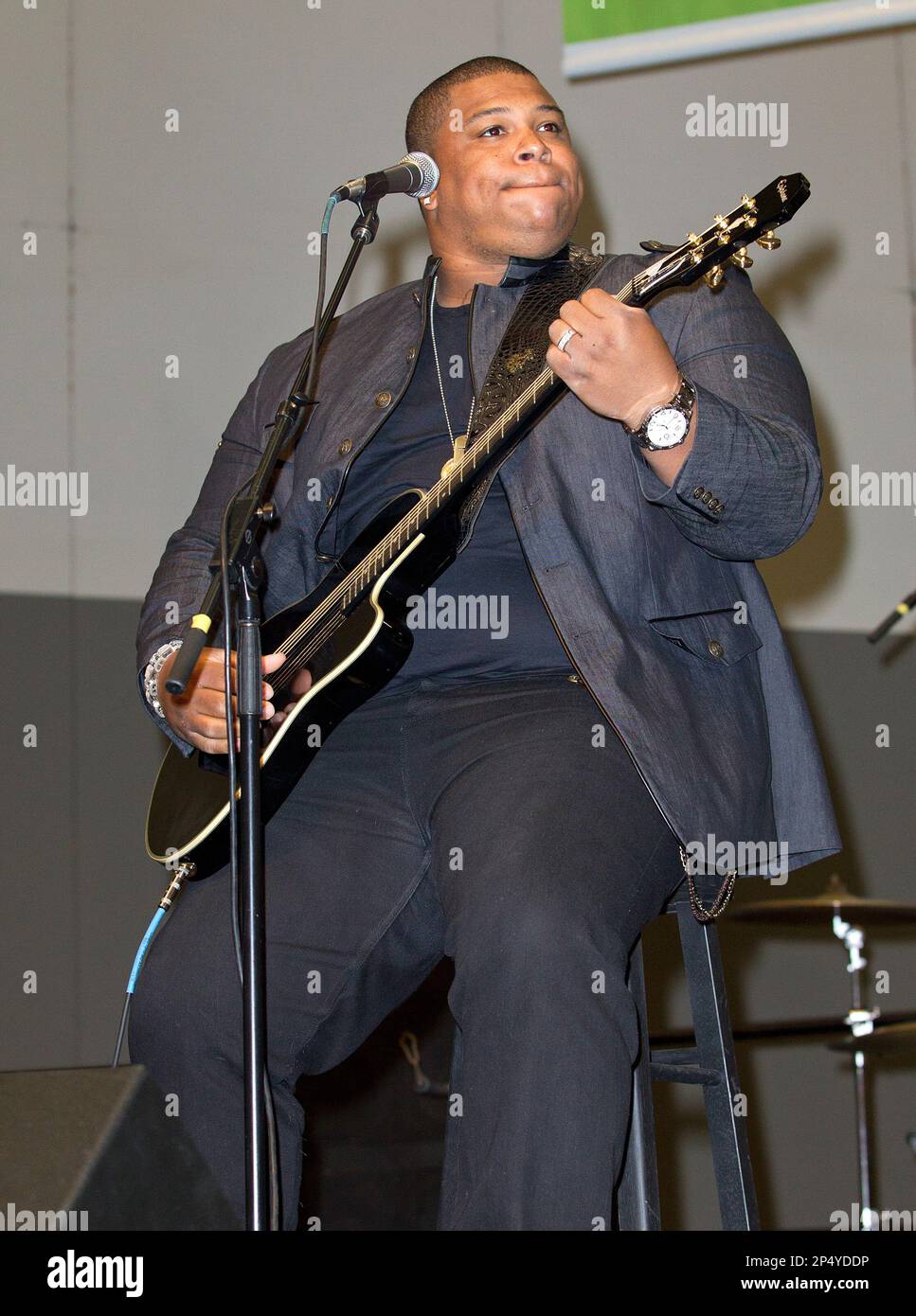 American Idol - Season 9 contestant Michael Lynche performs during the ...