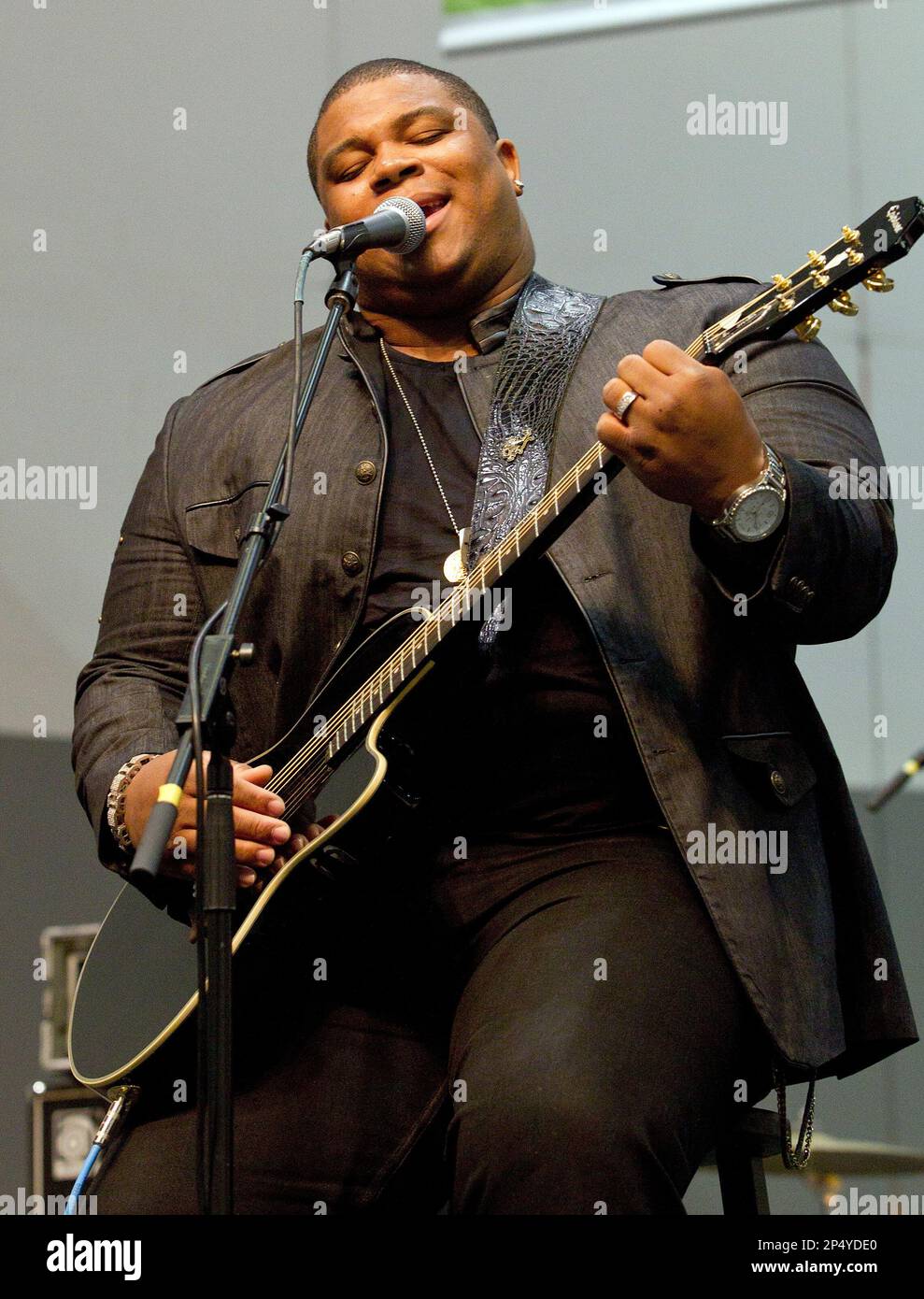 American Idol - Season 9 contestant Michael Lynche performs during the ...