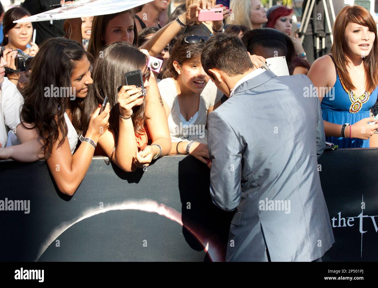 Alex Meraz arrives for the Los Angeles Premiere of 'The Twilight Sage ...
