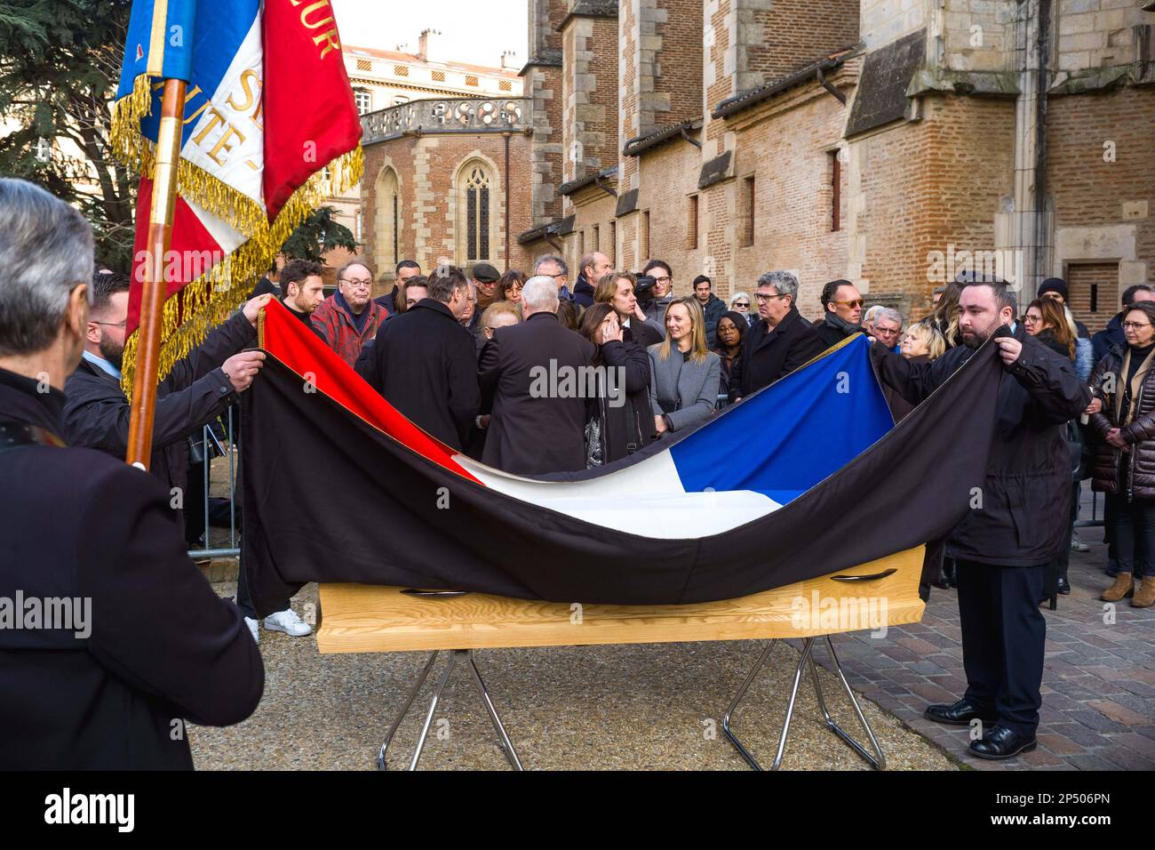 Toulouse, France. 03rd June, 2023. Coffin covered with French flag ...