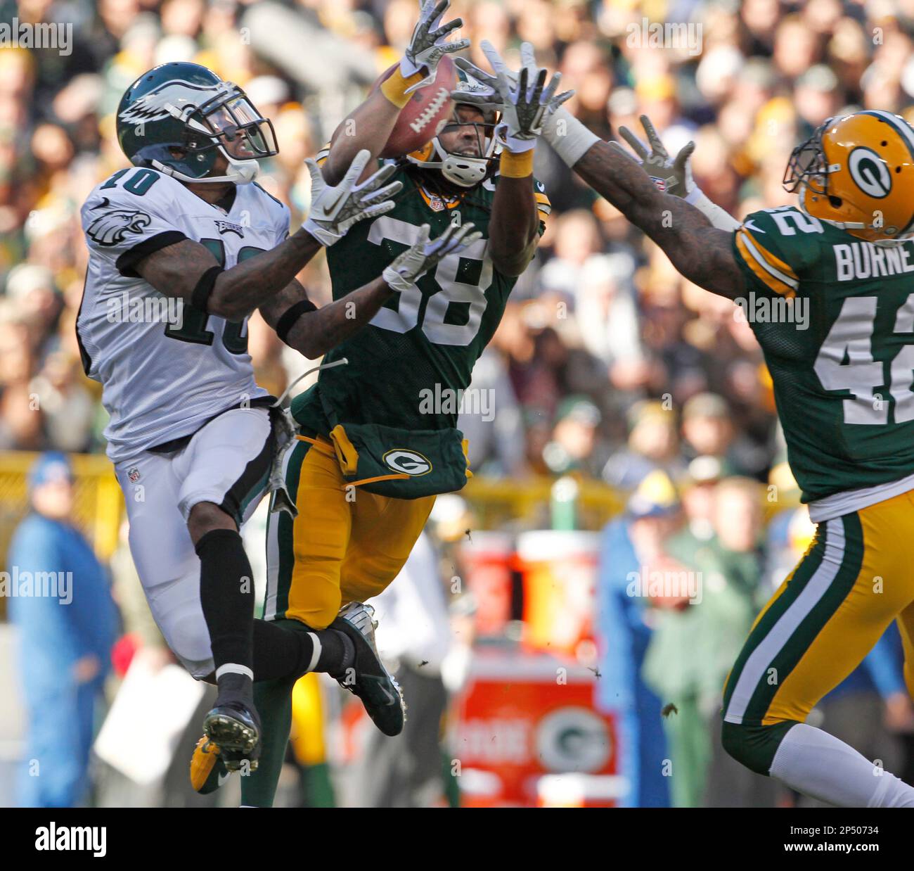 Philadelphia Eagles DeSean Jackson, left, attempts to catch a pass as ...