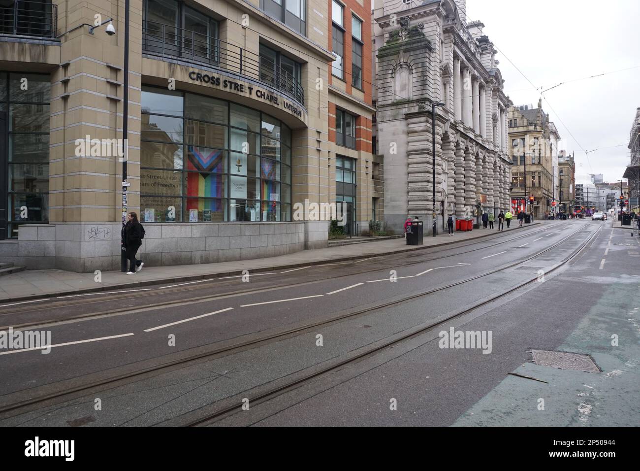 Cross street in manchester city hi-res stock photography and images - Alamy
