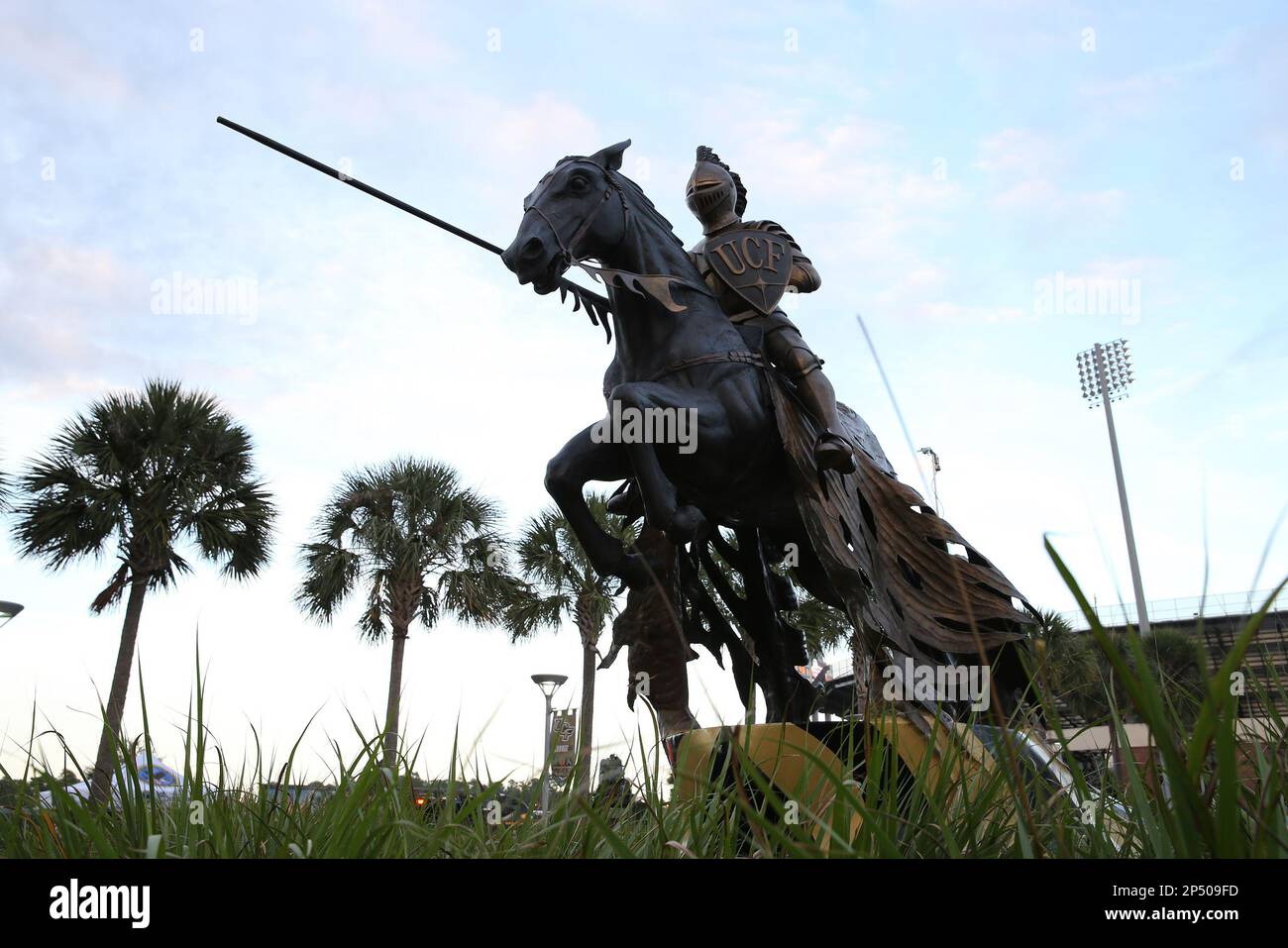 Ucf Knights Statue