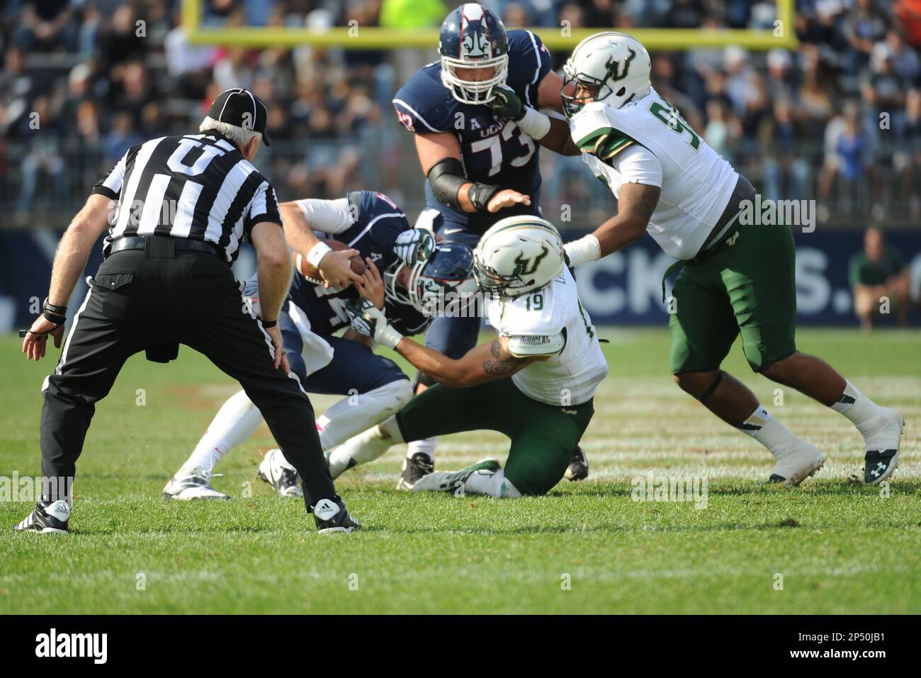 University of South Florida Bulls defensive end Aaron Lynch (19) sacks ...