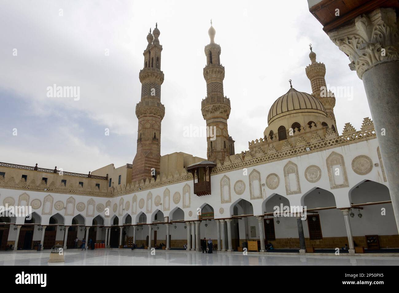 EGYPT, Cairo, old town, Al Azhar mosque and university in Khan el ...
