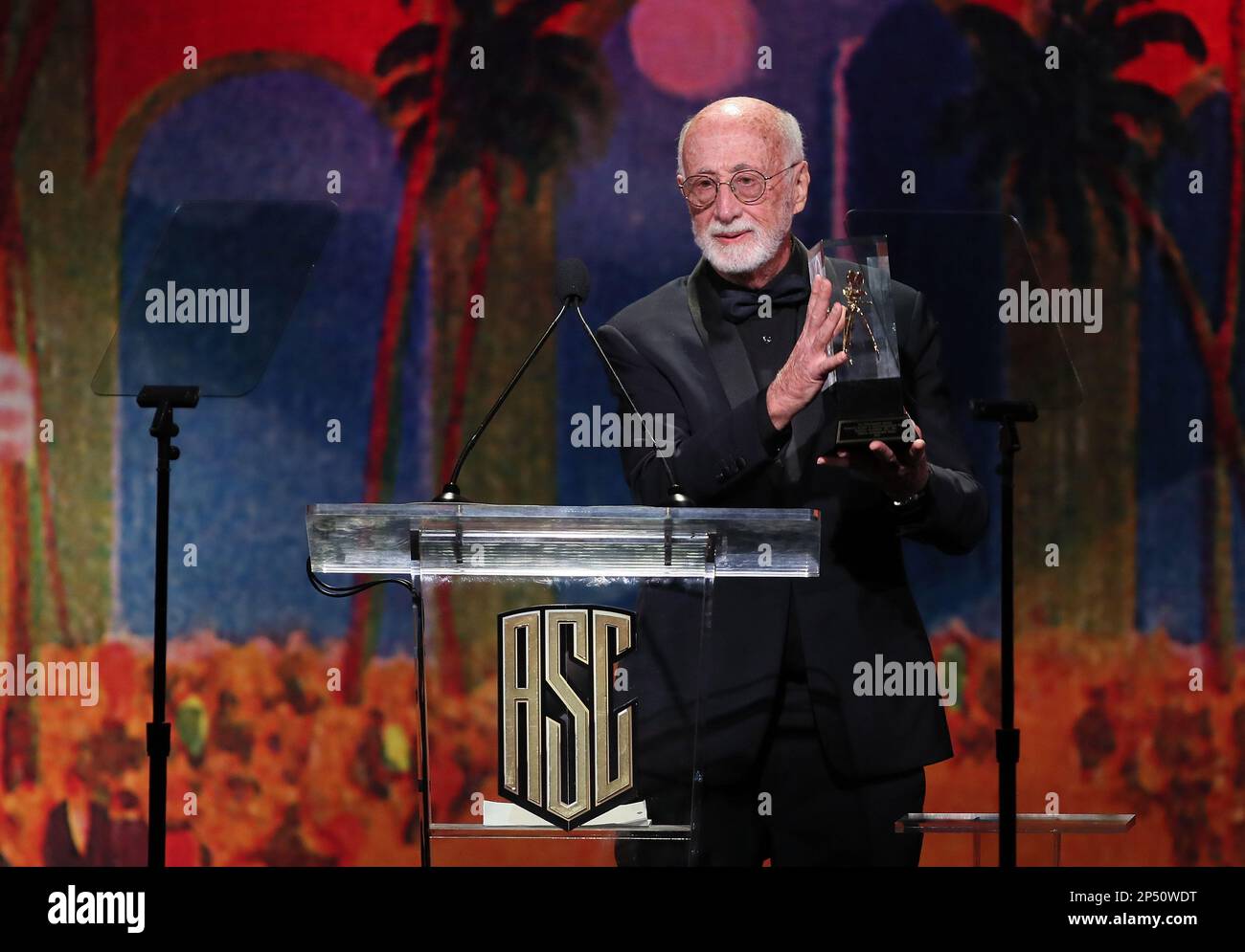 Beverly Hills, USA. 05th Mar, 2023. Stephen Goldblatt, ASC, BSC accepts ...
