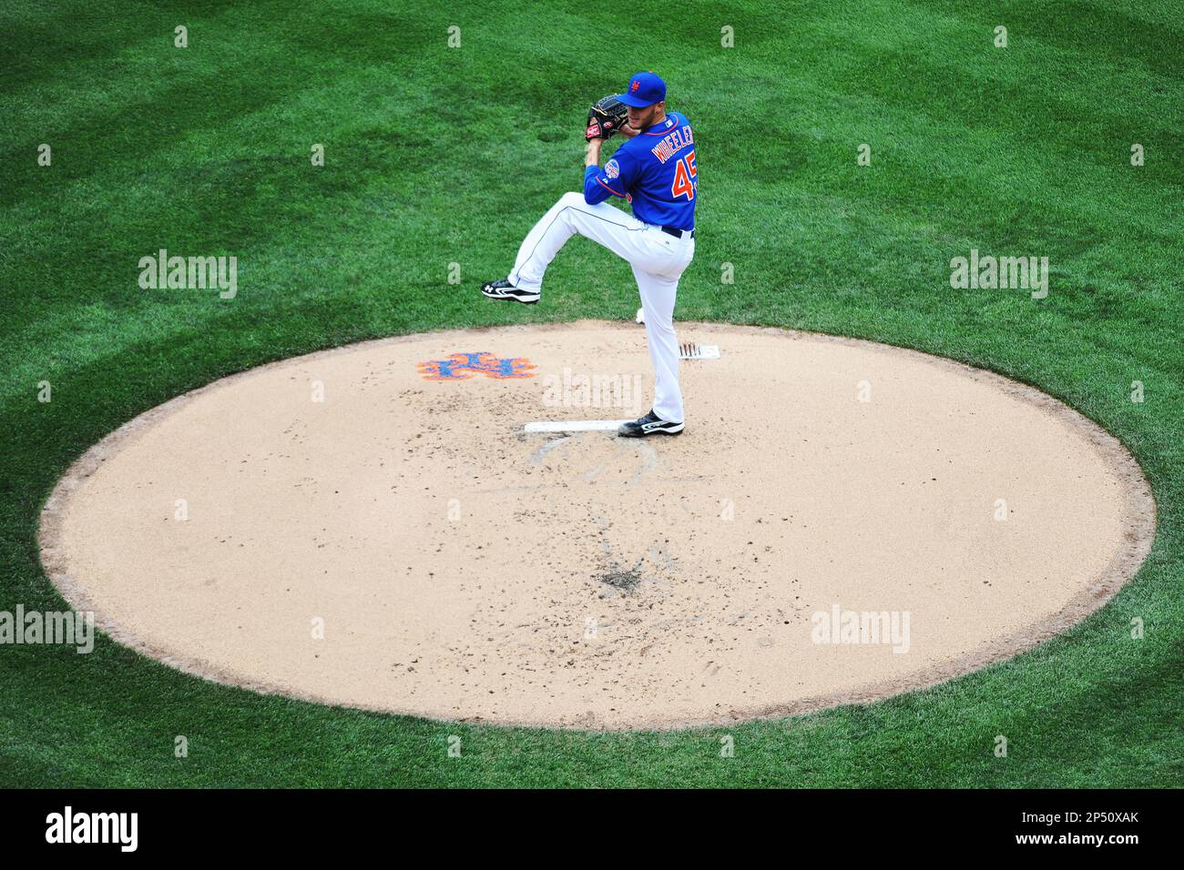 New York Mets pitcher Zach Wheeler (45) during game against the ...