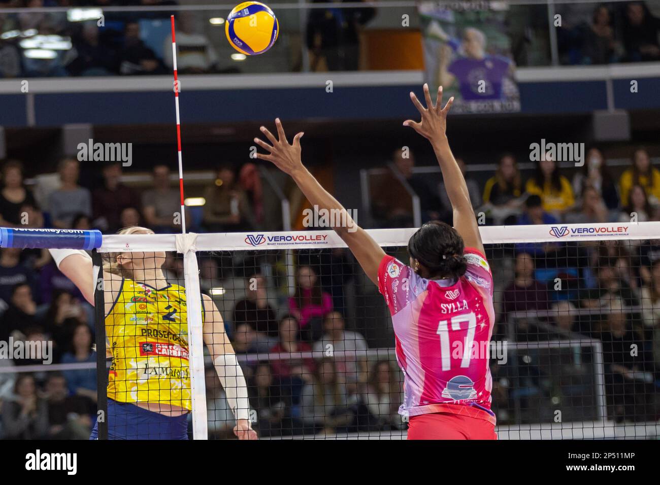 Attack of Plummer Kathryn Rose (Imoco Volley Conegliano Stock Photo - Alamy