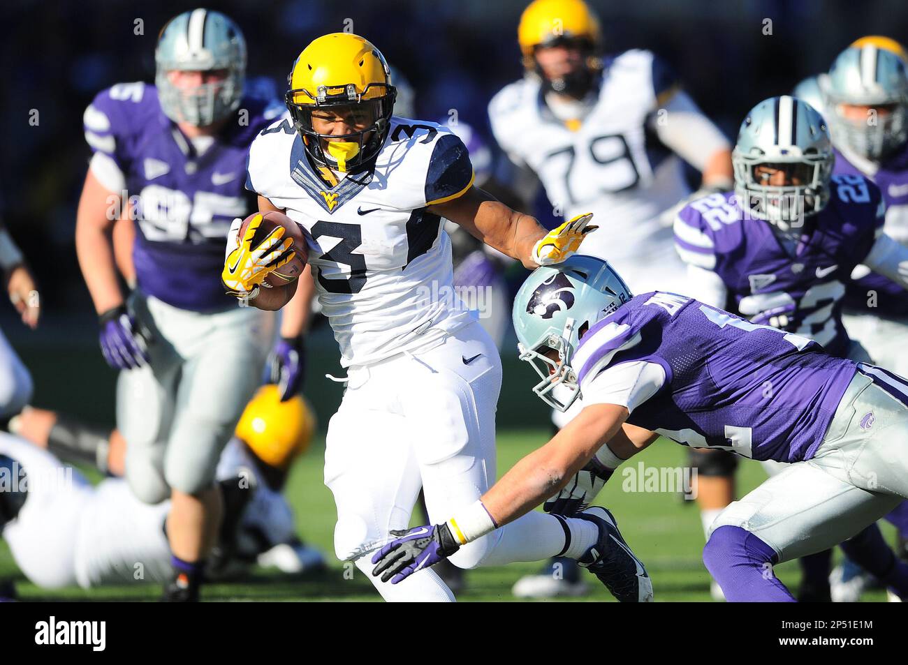 Oct. 26, 2013 - Manhattan, Kansas, USA - October 26,2013: West Virginia ...