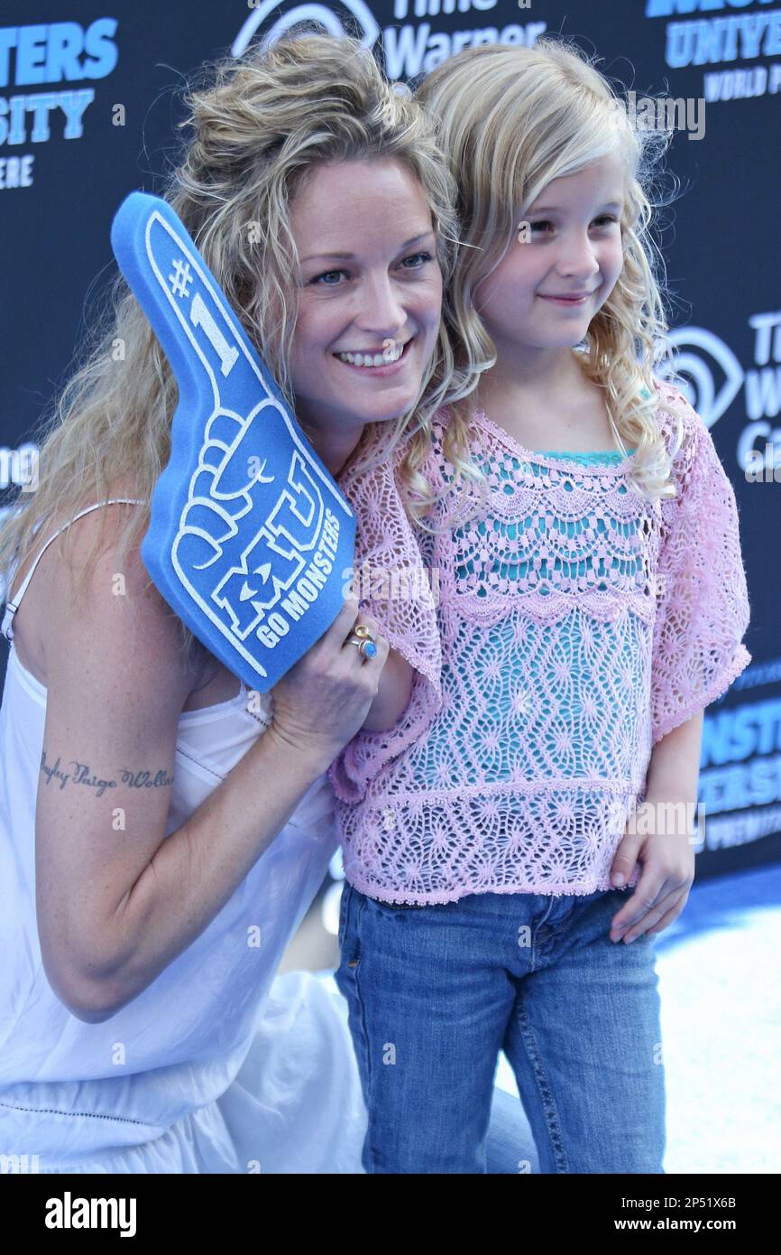 Actress Teri Polo (L) attends the premiere of Disney Pixar's "Monsters ...