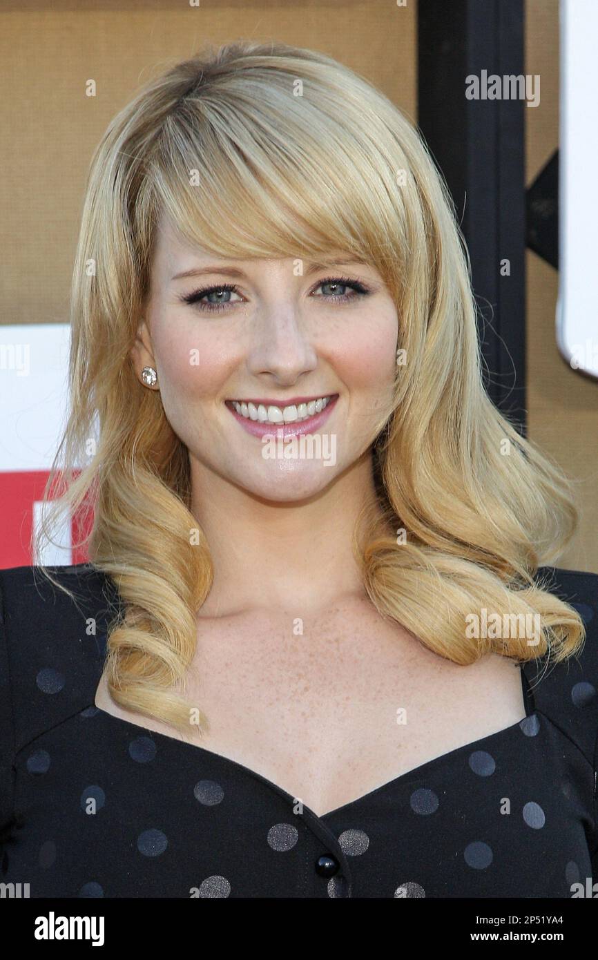 Actress Melissa Rauch attends the CW, CBS and Showtime 2013 summer TCA ...