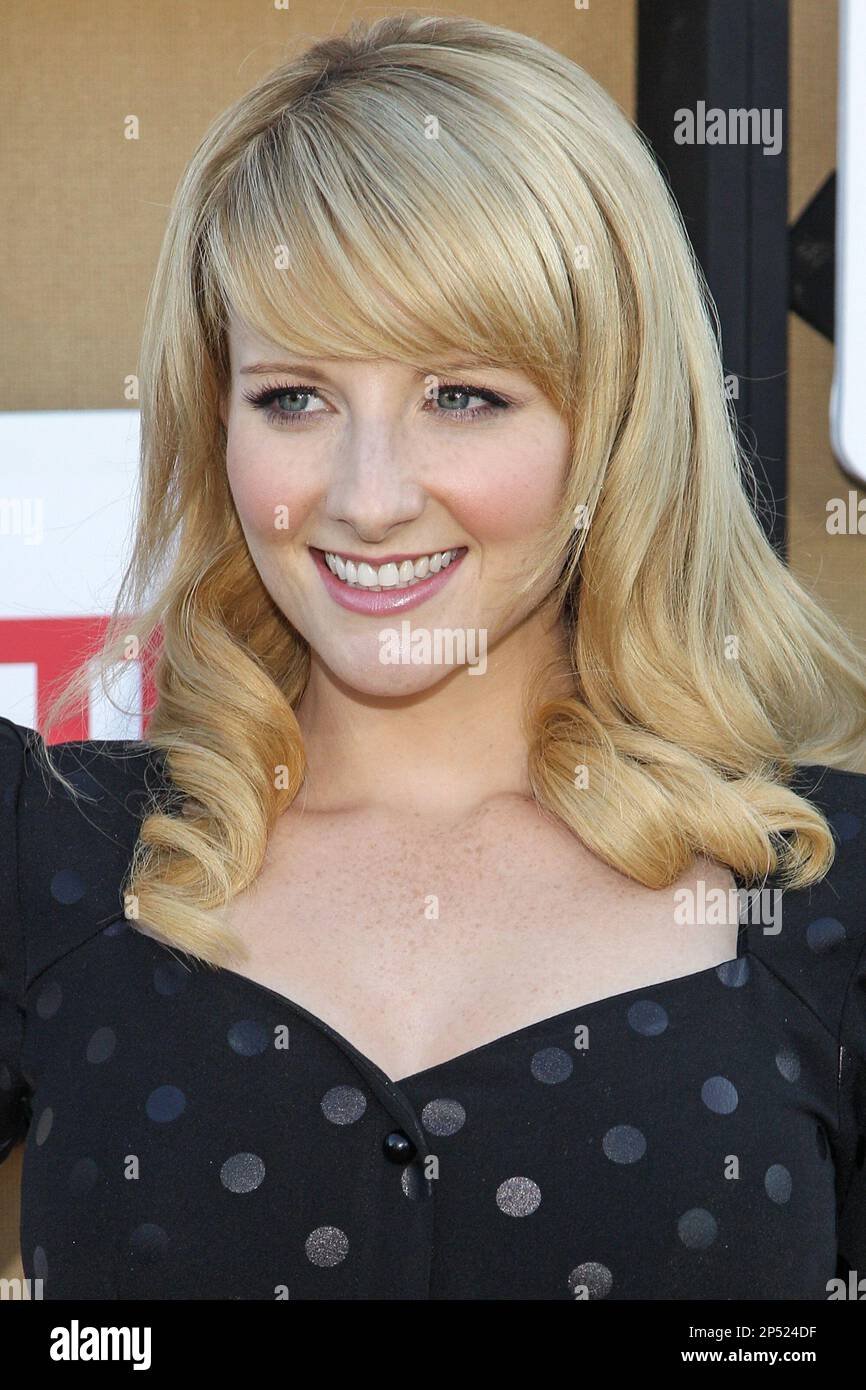Actress Melissa Rauch attends the CW, CBS and Showtime 2013 summer TCA ...