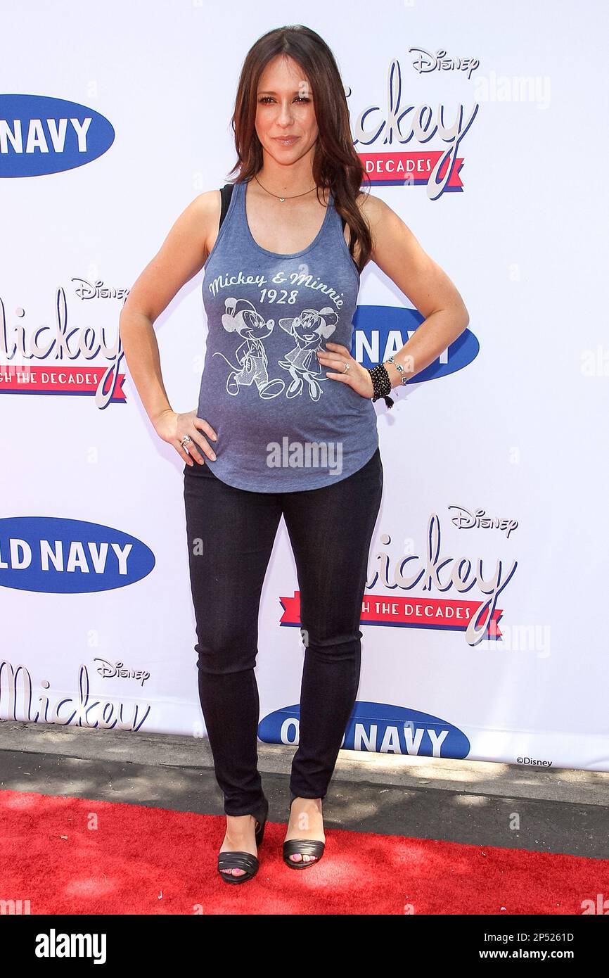 Actress Jennifer Love Hewitt attends Old Navy & Disney's "Mickey ...