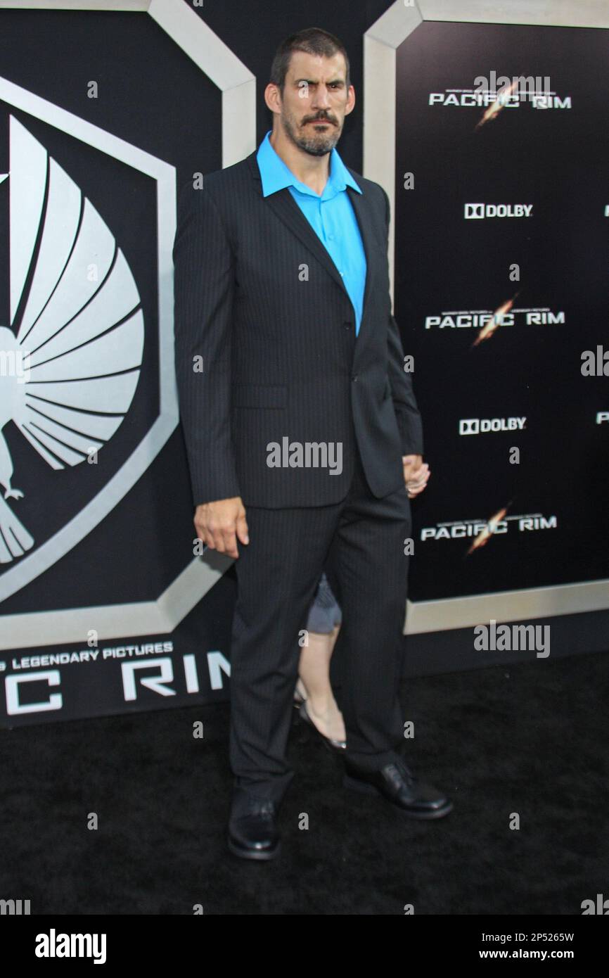 Robert Maillet And Wife