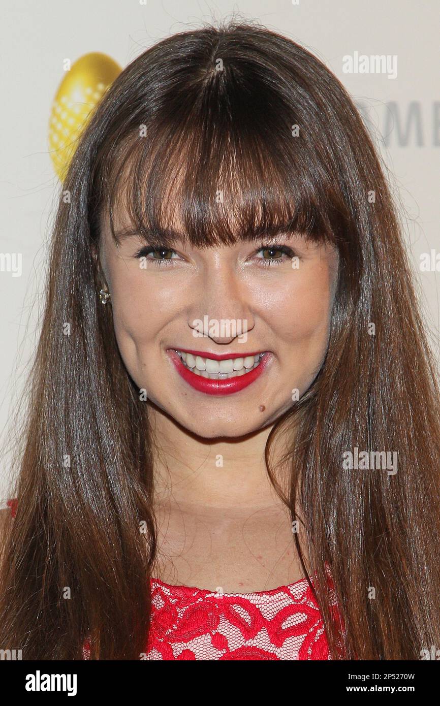 Actress Cole Bernstein attends the Series Premiere Of FX's "The Bridge ...