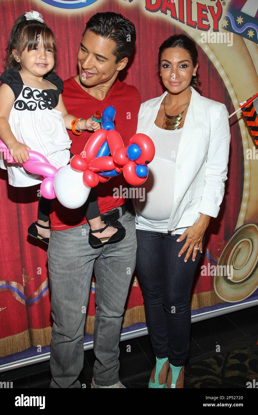 Mario Lopez , wife Courtney Lopez and daughter Gia attend the premiere ...