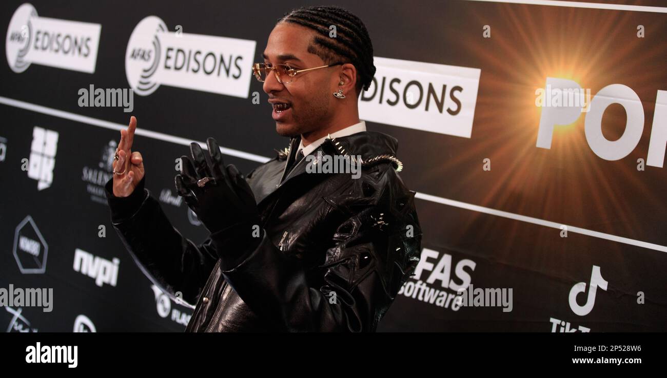 Zangeressen hi-res stock photography and images - Alamy