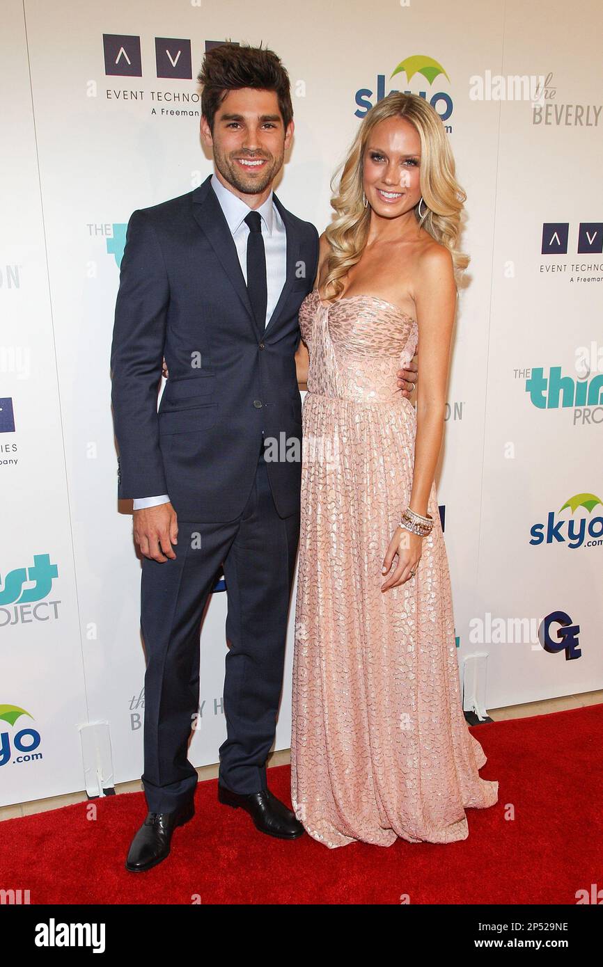 Actress Melissa Ordway (R) and Justin Gaston attend the 4th Annual ...