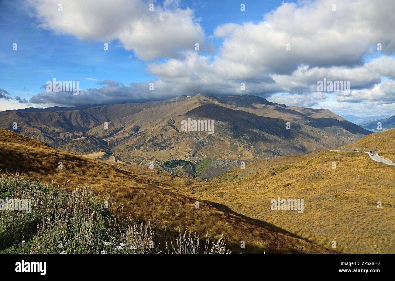 Crown Range summit - New Zealand Stock Photo - Alamy