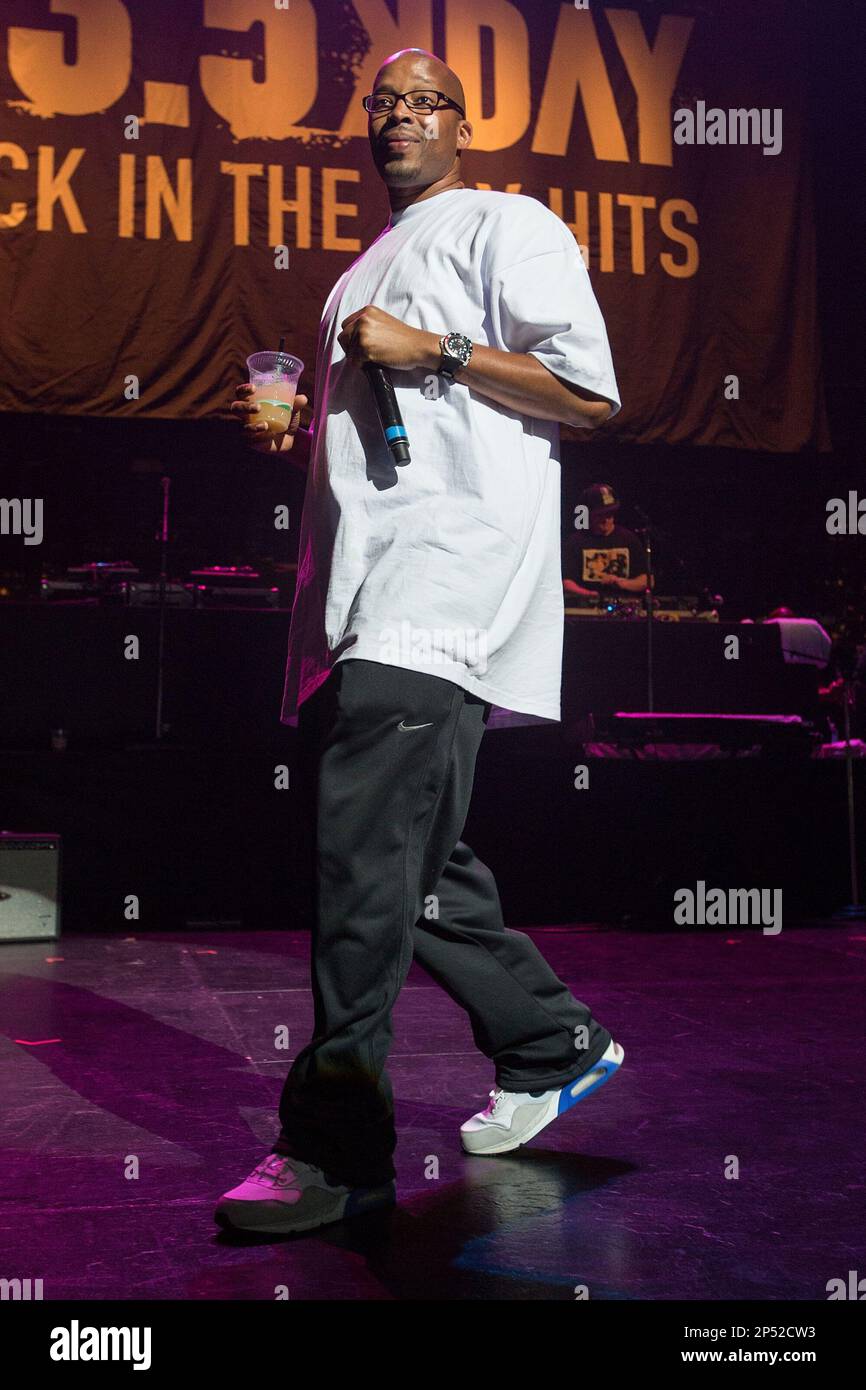 Warren G performs on stage during the 93.5 K-Day Krush Groove held at ...
