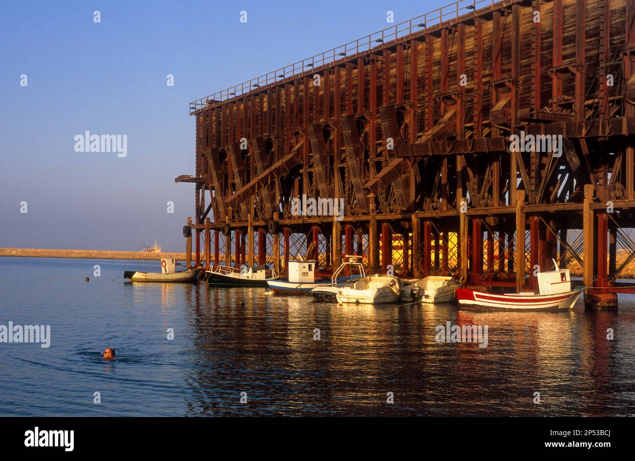 The 'Cable Ingles',a metal bridge for loading minerals on ships ...