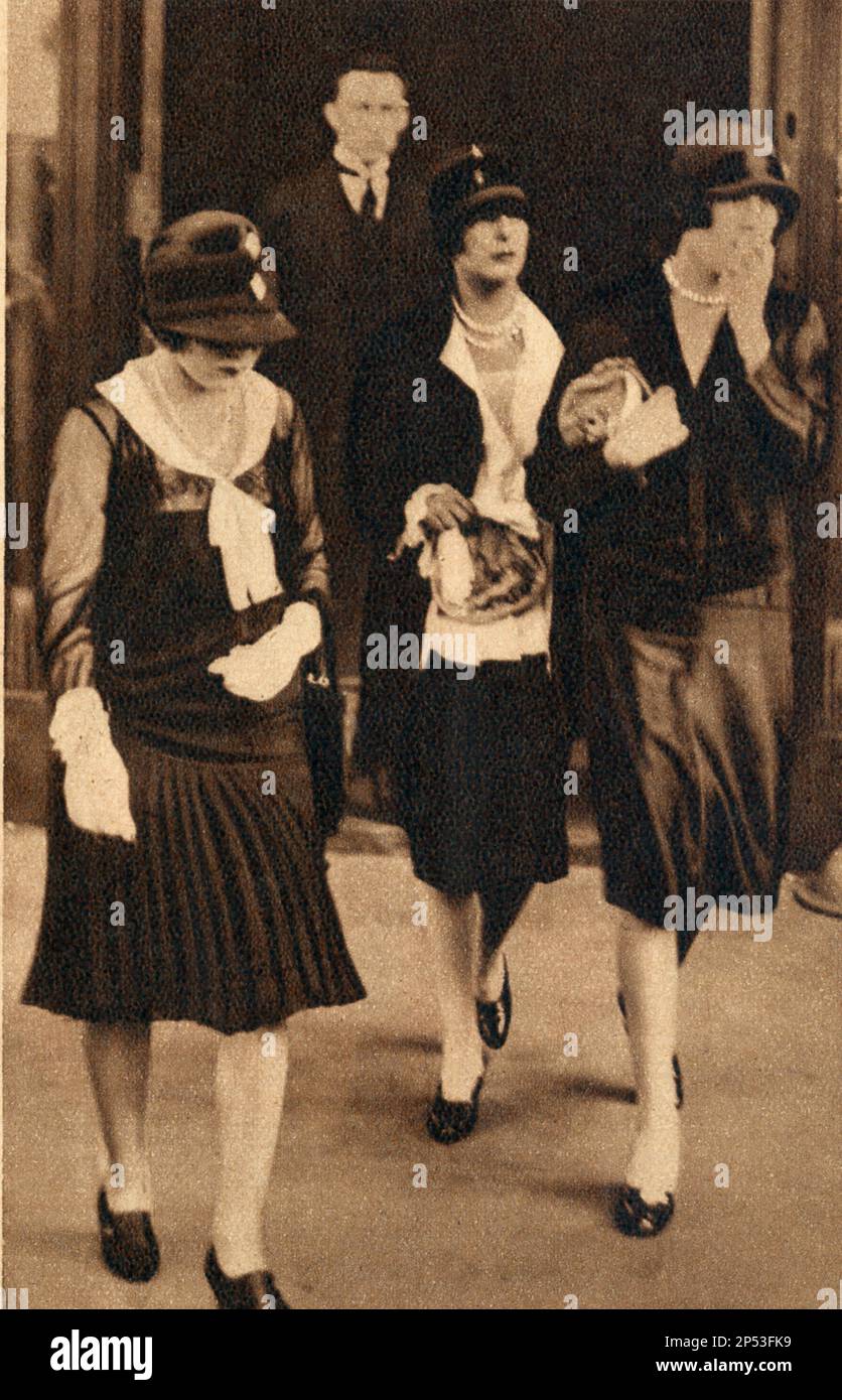 1926 , USA : The silent screen movie actress MARY PICKFORD , NORMA and ...