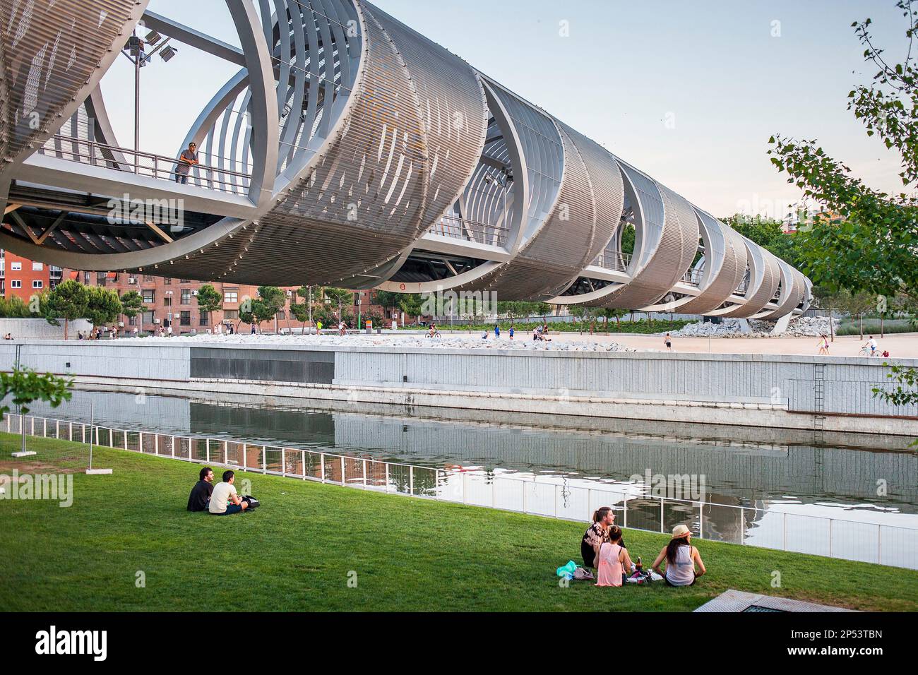Manzanares river and Arganzuela Bridge by Dominique Perrault, Madrid ...