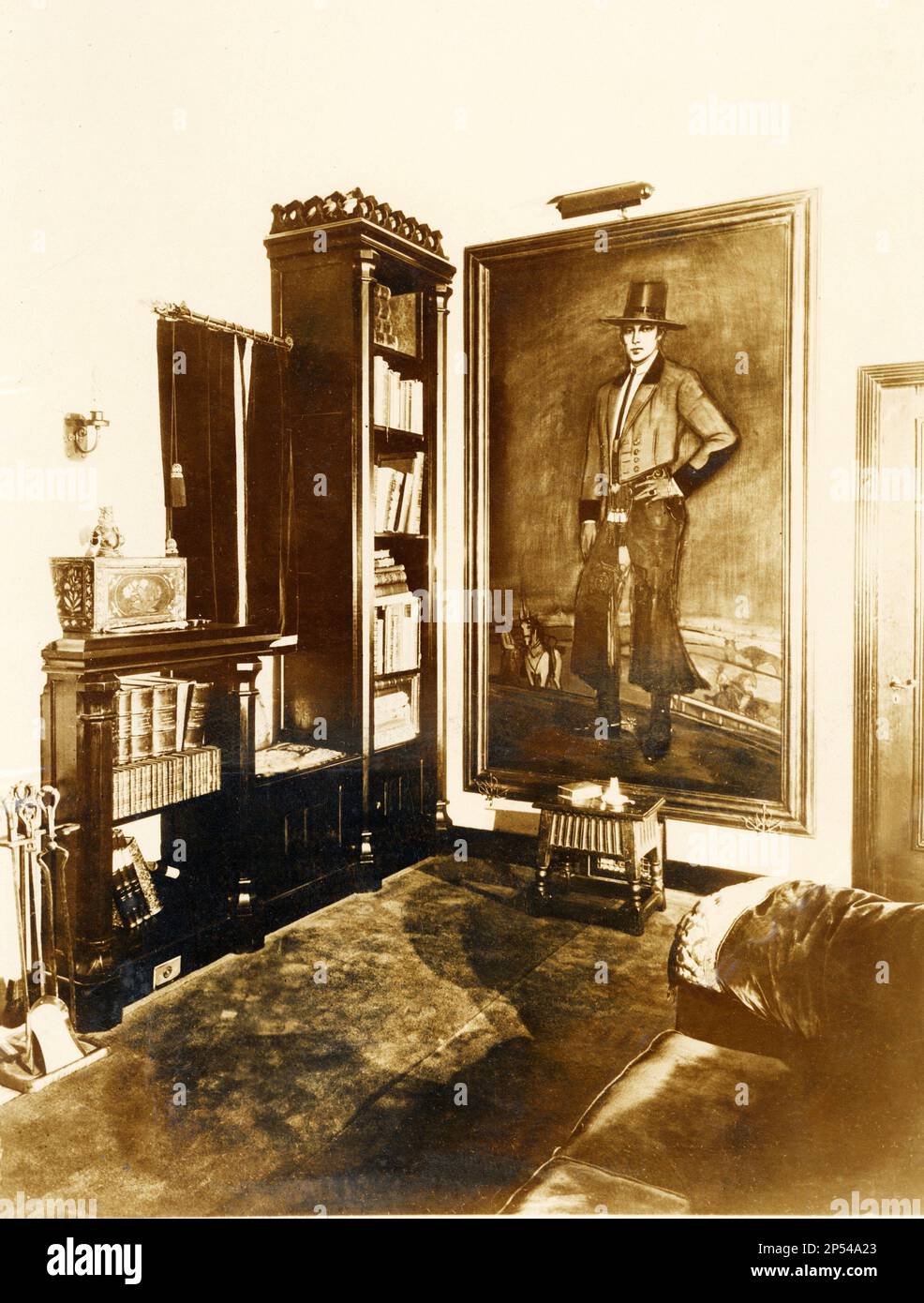 1926, Los Angeles : The house THE FALCON LAIR , Beverly Hills , by ...