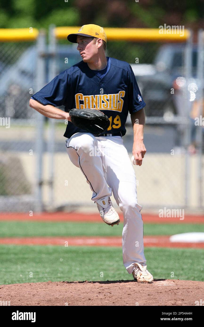 May 14, 2009: Starting Pitcher Mike Goemans of Canisius College ...