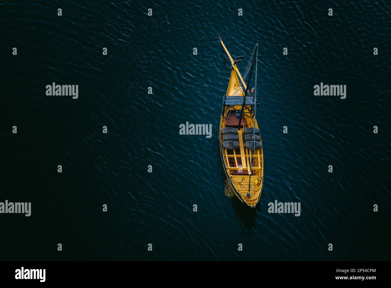 Traditional Rabelo boat sailing on the Douro river Stock Photo - Alamy