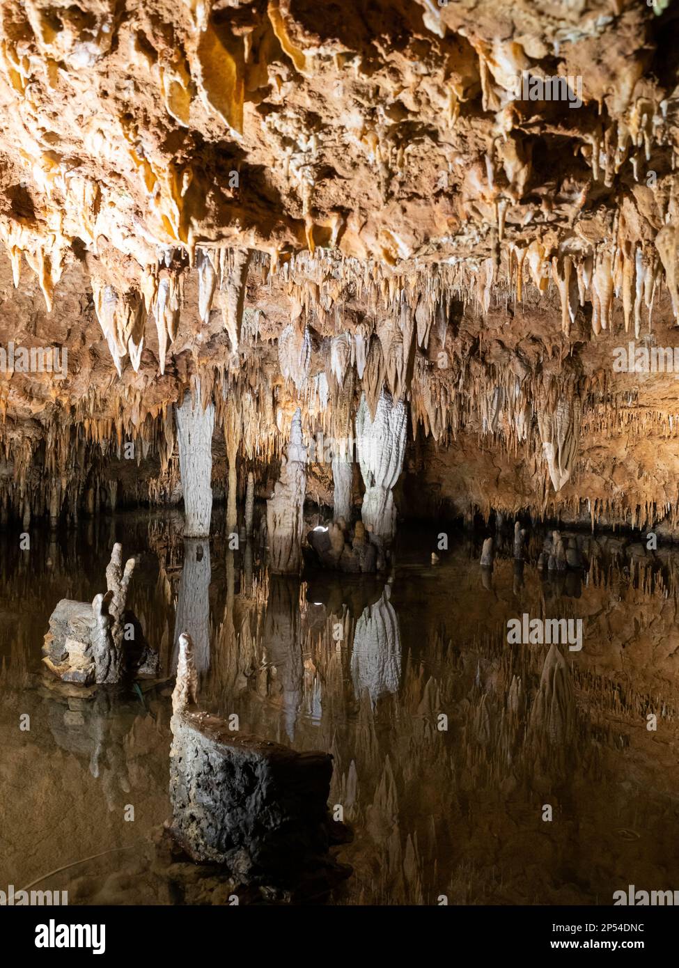 Meramec caverns hi-res stock photography and images - Alamy