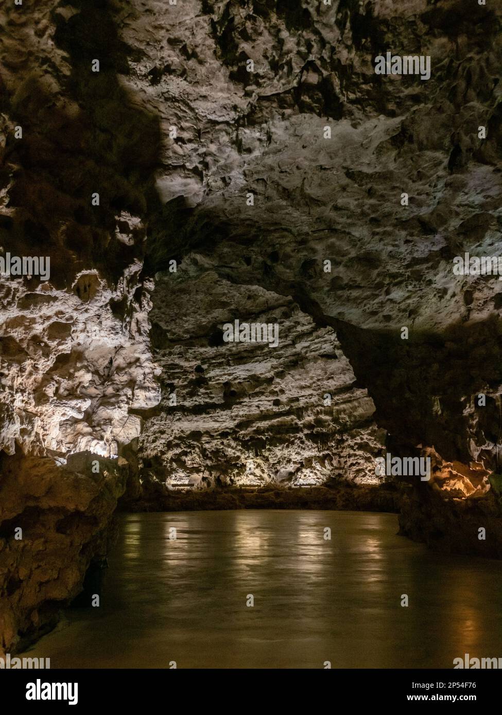 Meramec cavern hi-res stock photography and images - Alamy