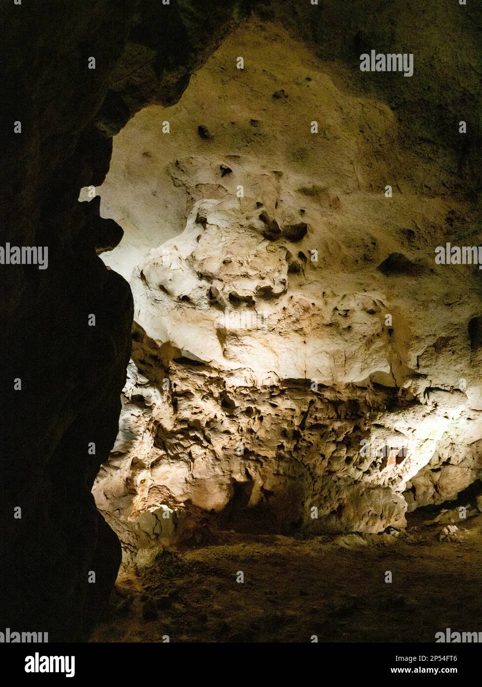 Meramec cavern hi-res stock photography and images - Alamy