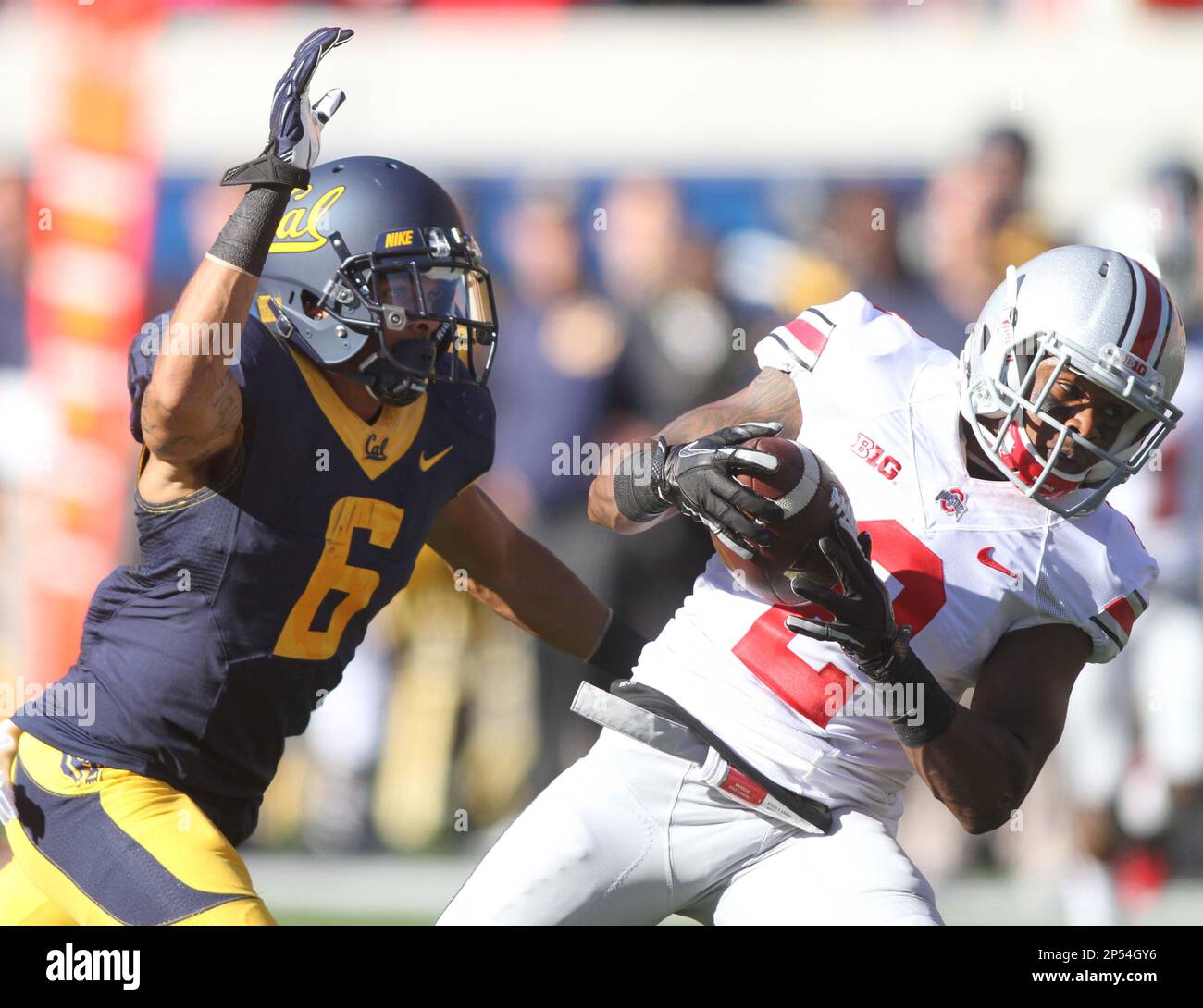 Ohio State Buckeye Jordan Hall (2) makes a play with the football ...