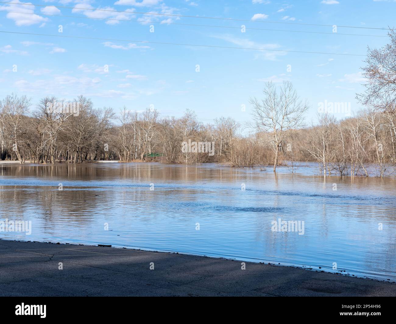 Missouri river flooding hi-res stock photography and images - Alamy