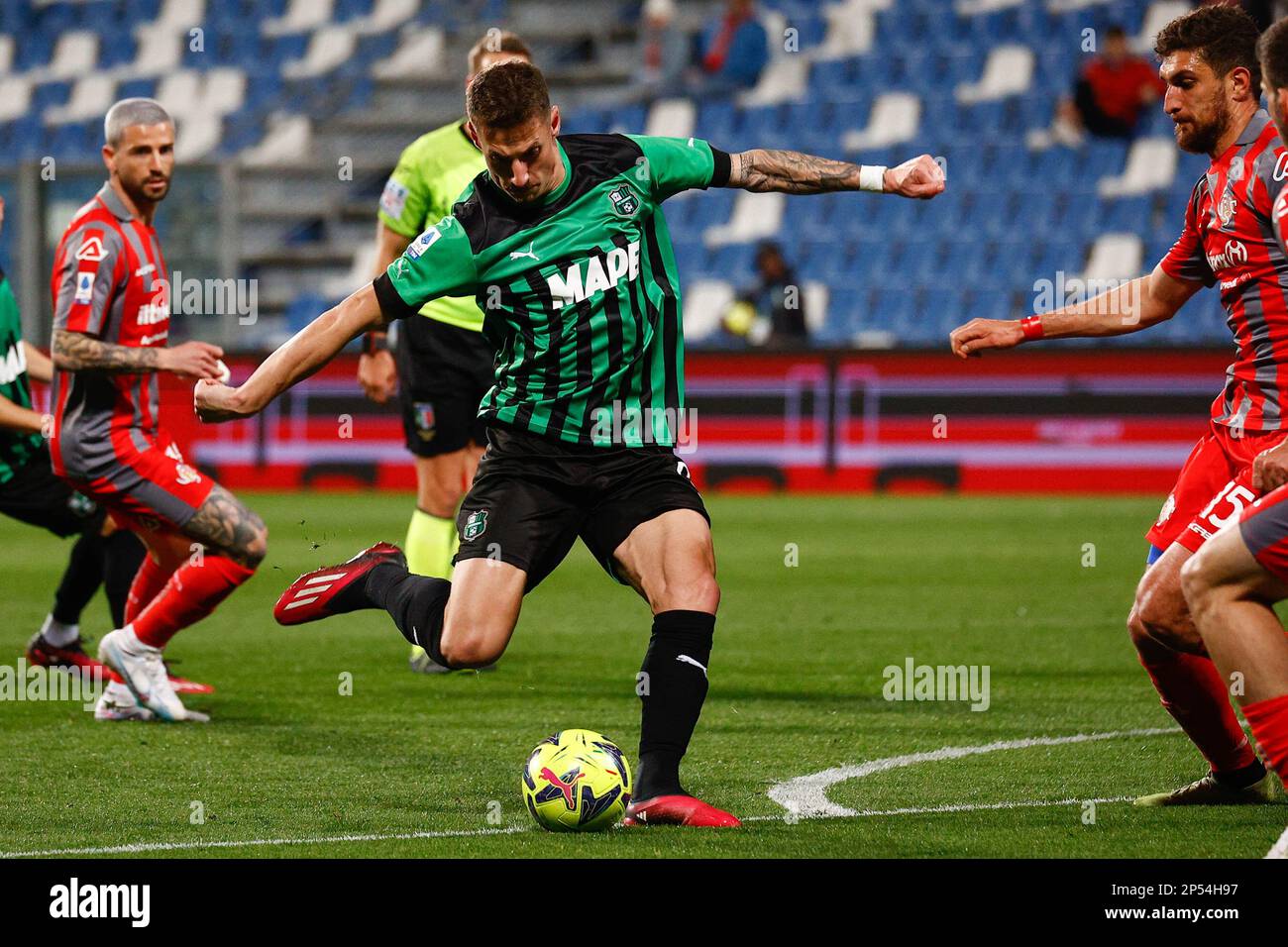 MAPEI Stadium, Reggio Emilia, Italy, March 06, 2023, Andrea Pinamonti (Sassuolo) during US ...