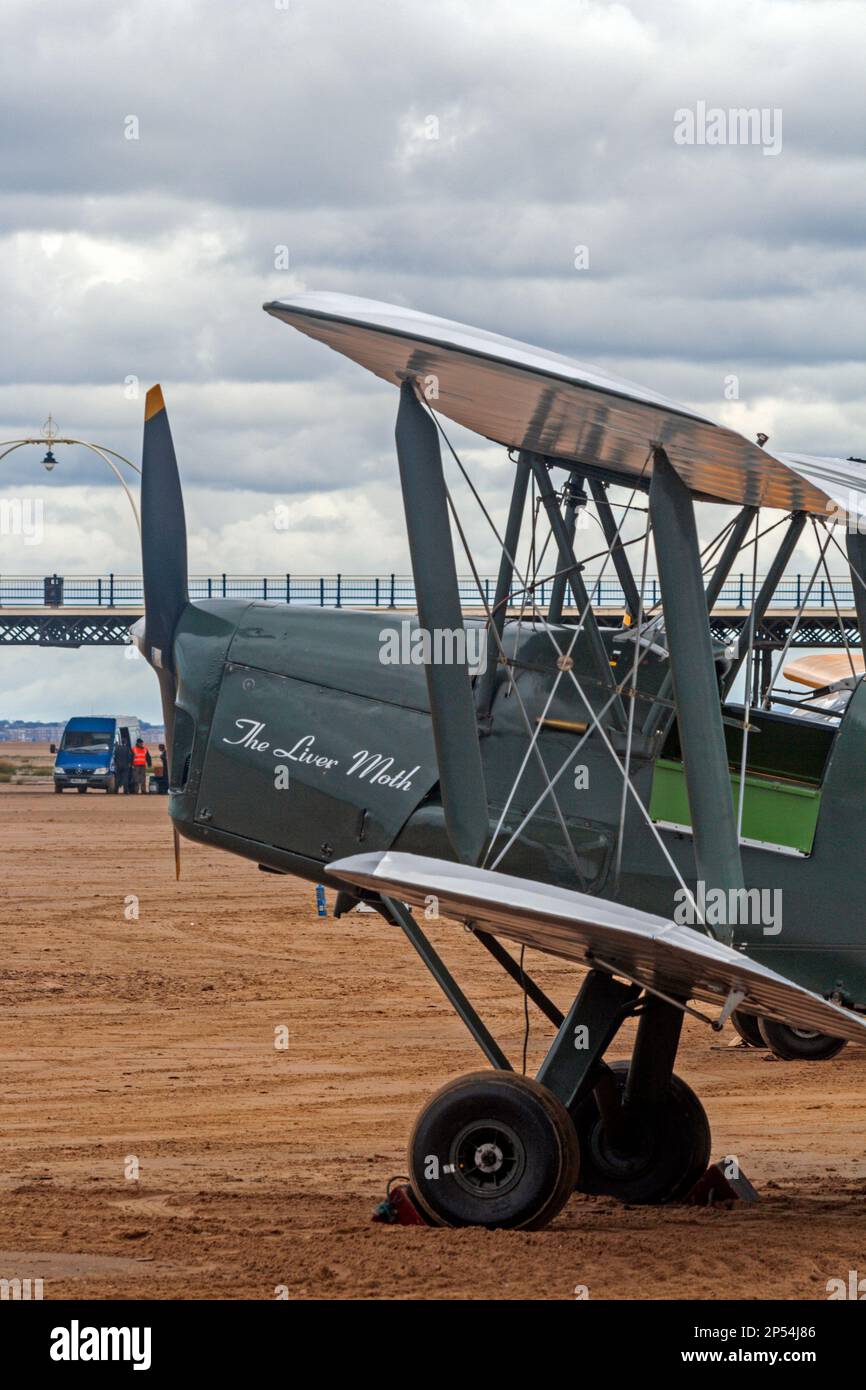 1941 de havilland dh 82a tiger moth ii c n 84641 hi-res stock photography and images - Alamy