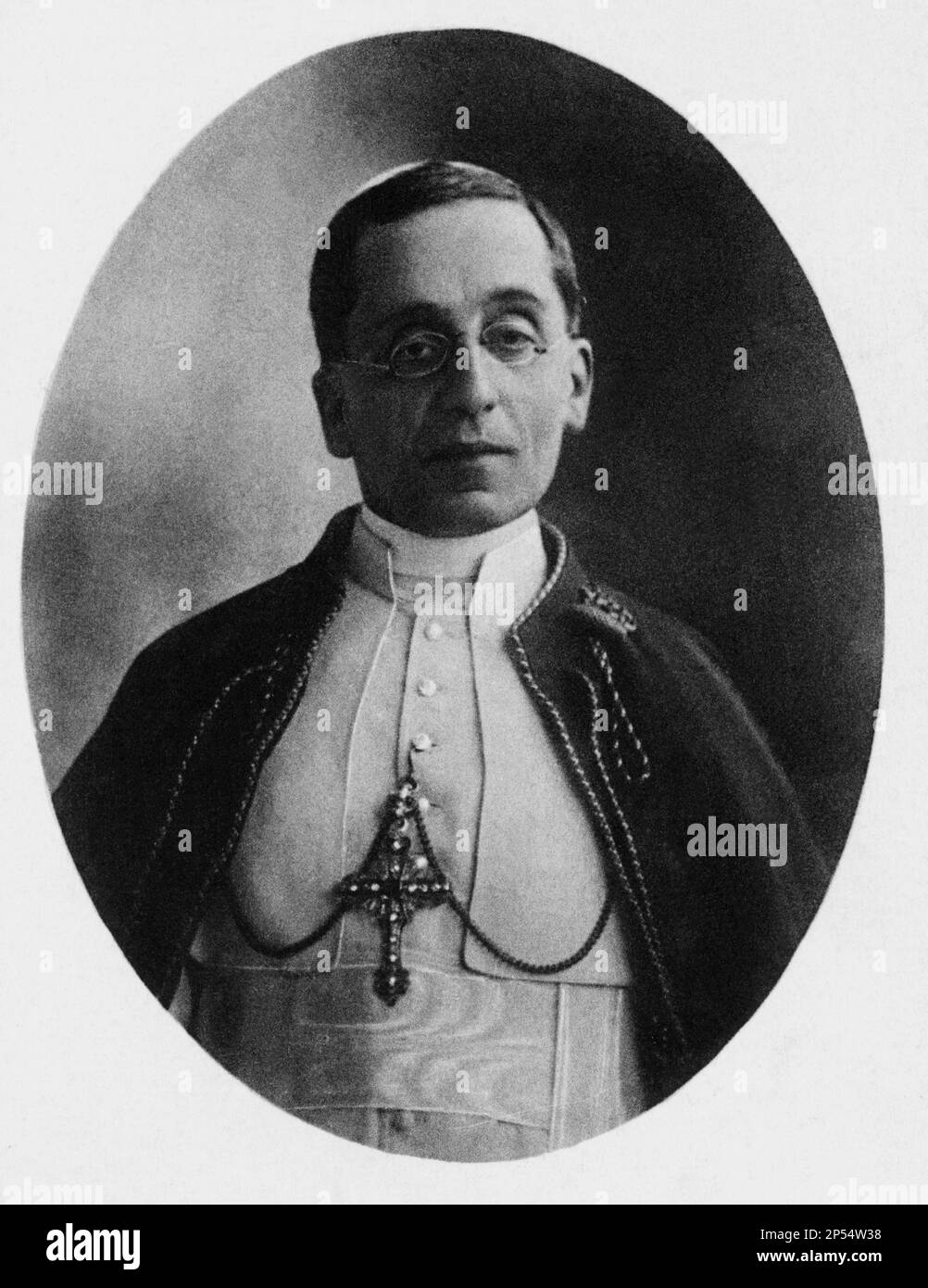 Papa benedetto xv Black and White Stock Photos & Images - Alamy