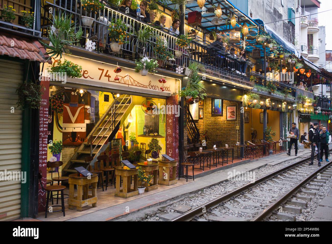 Vietnam, Hanoi, street scene, railway track Stock Photo - Alamy