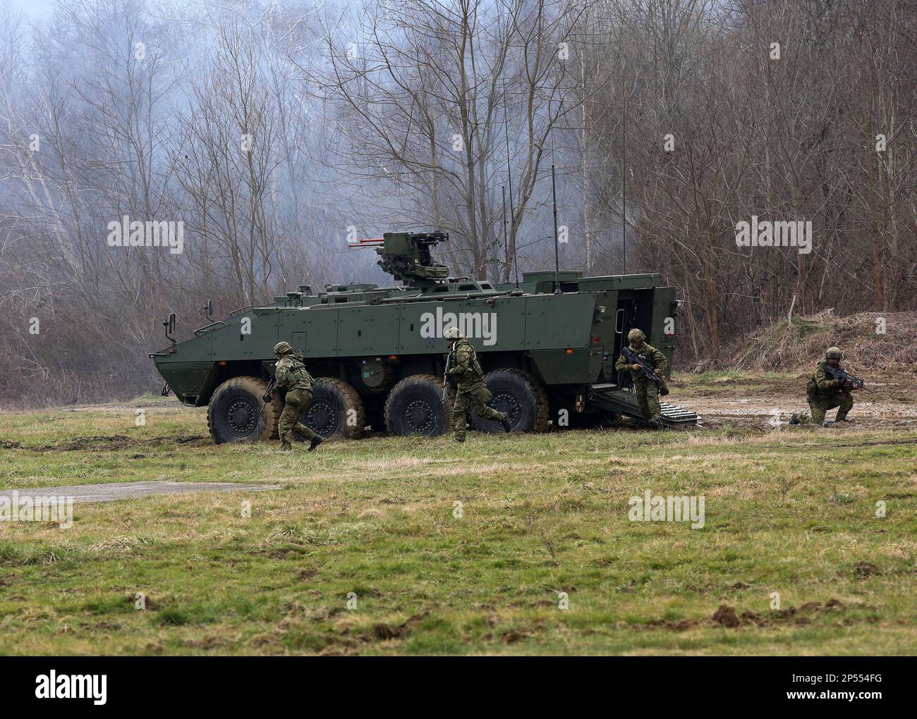 A presentation of the use of the Takrad , advanced tactical radio based ...