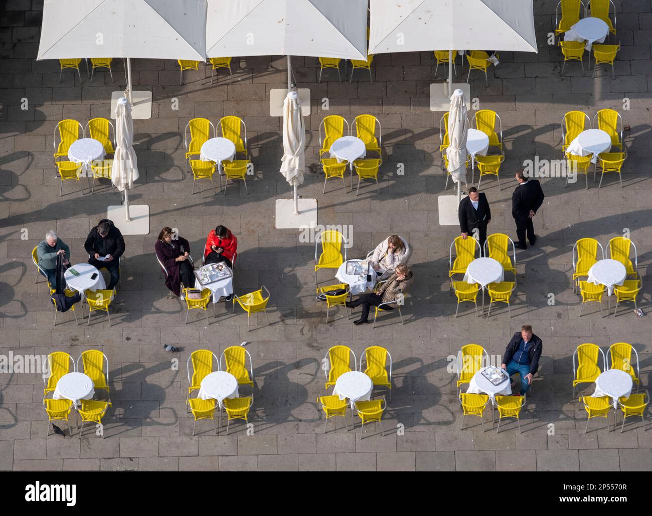 Street cafe tables photographed from above, Venice, Italy Stock Photo ...