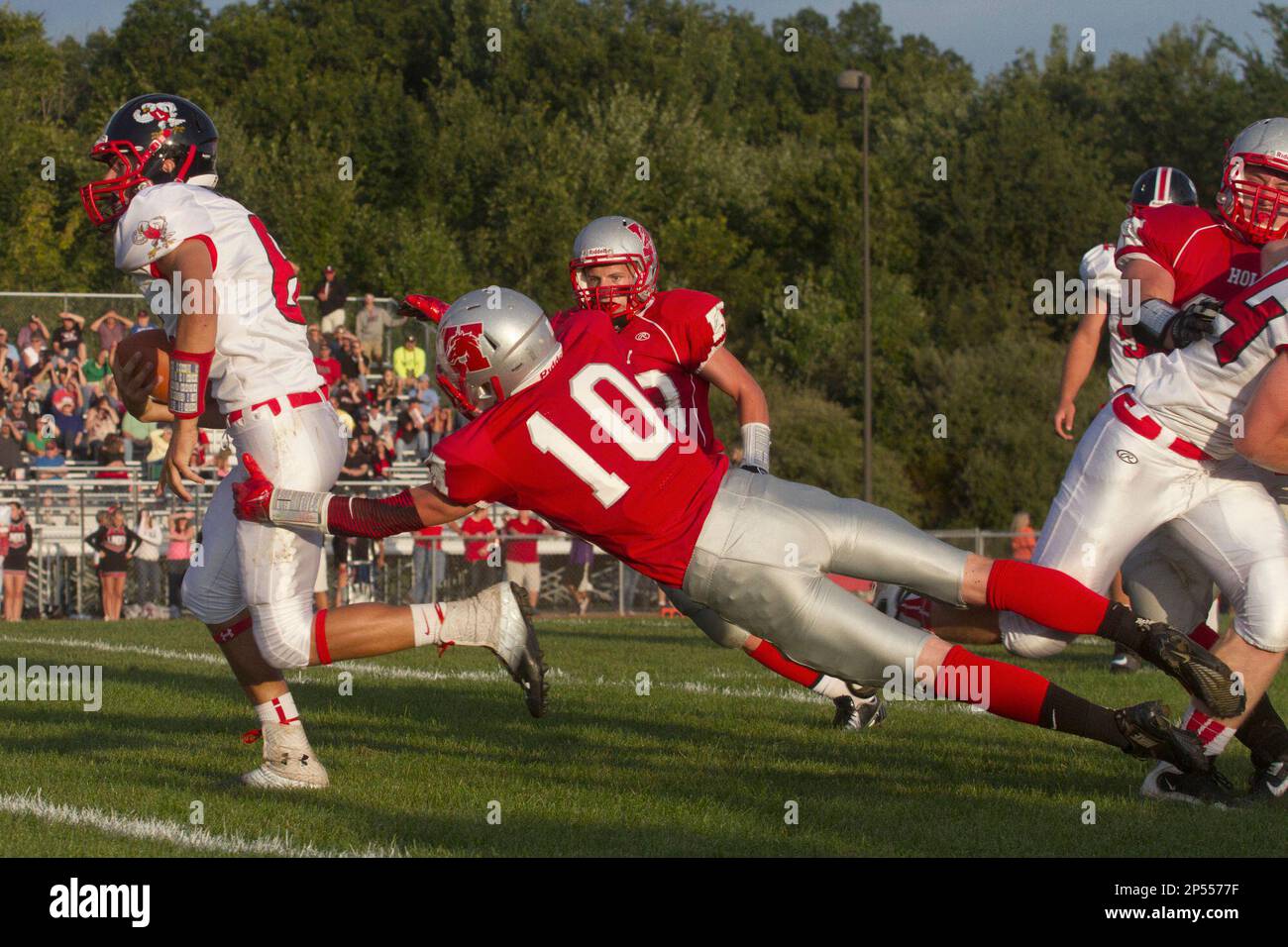 Holly sophomore Alex Mazzone tackles Linden sophomore Noah Sargent ...